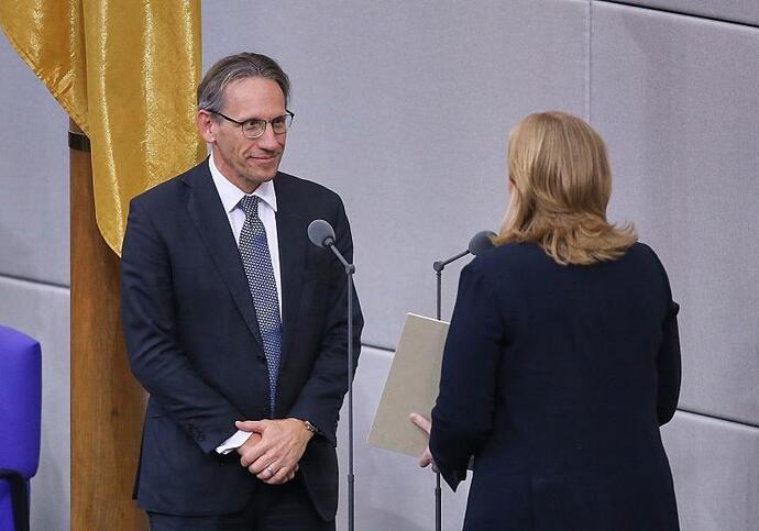 Politik - Jörg Kukies als neuer Bundesfinanzminister vereidigt ...