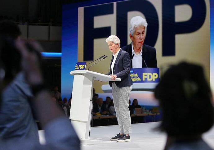 Parteien - Strack-Zimmermann überrascht von Ergebnis bei FDP-Parteitag ...